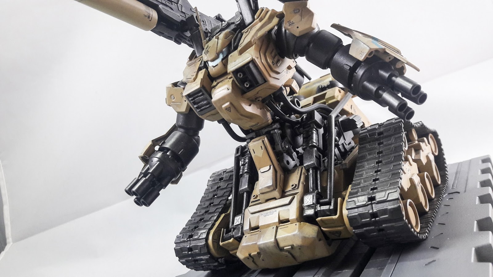 Custom Build: HG 1/144 Guntank Max. Offenbarrer