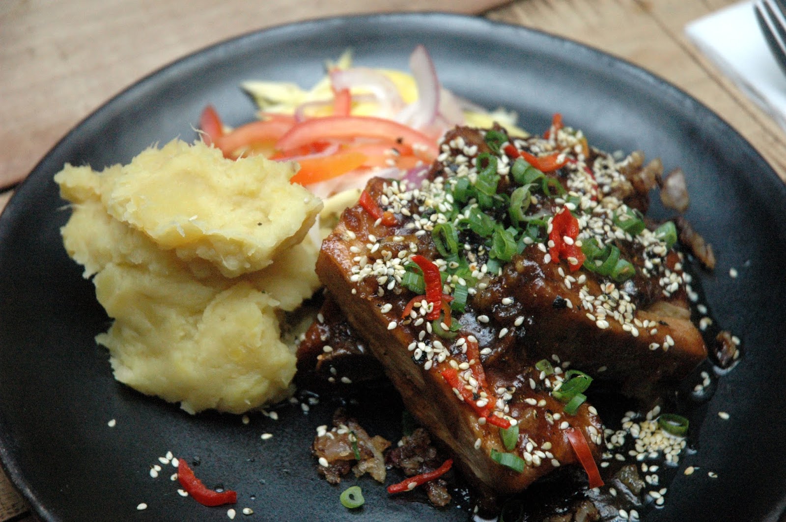 DUDE FOR FOOD: Flavors of Boracay: Eat Good, Feel Good at Nonie's