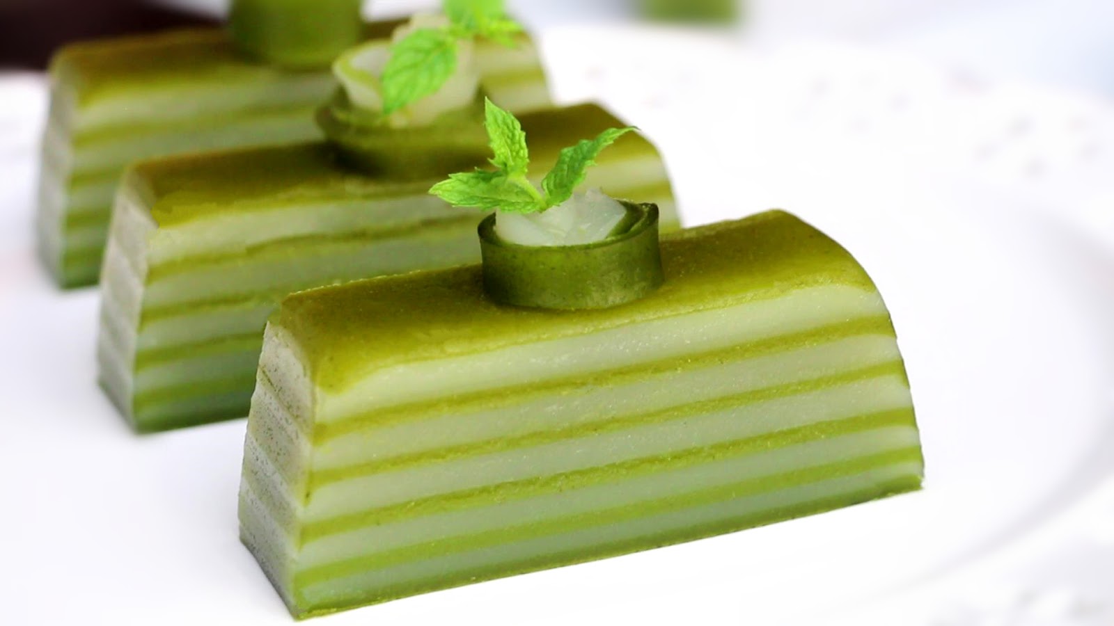 Josephine's Recipes : Kueh Lapis | Steamed Layer Cake 椰汁千层糕 - 九层糕的做法