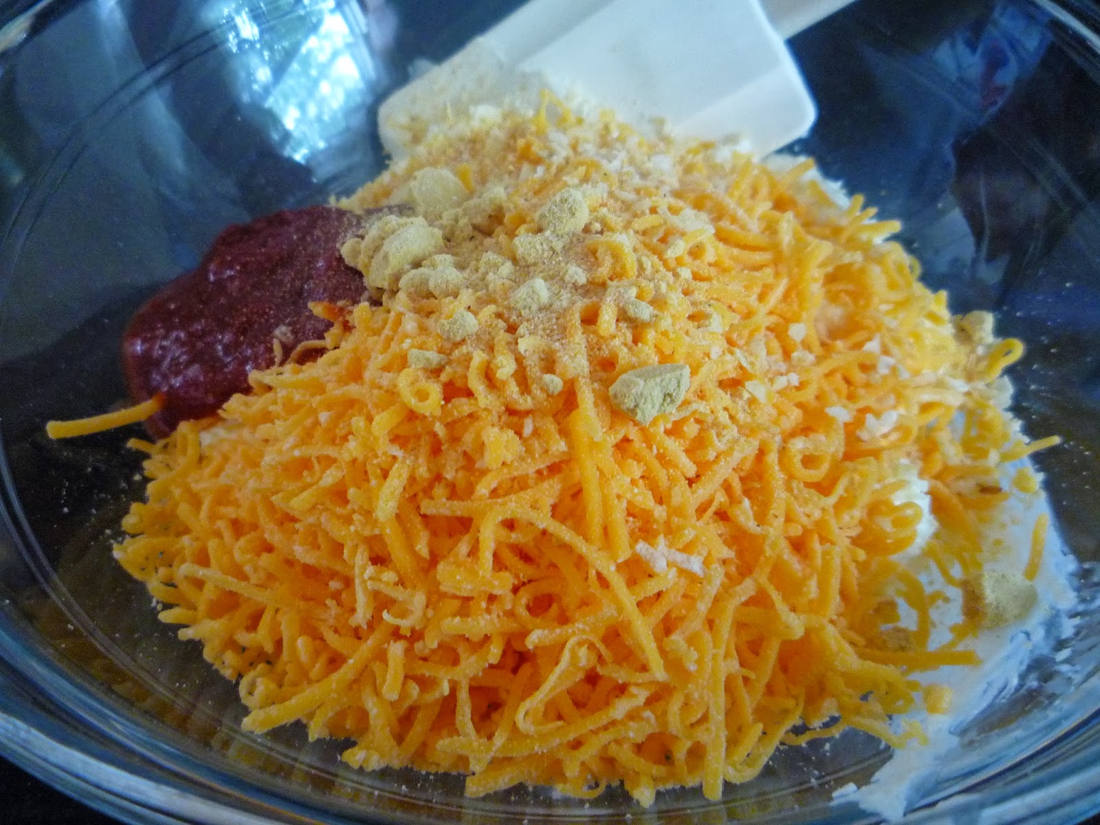 Lean and Luscious Corner: Chili-Cheddar Cheese Spread