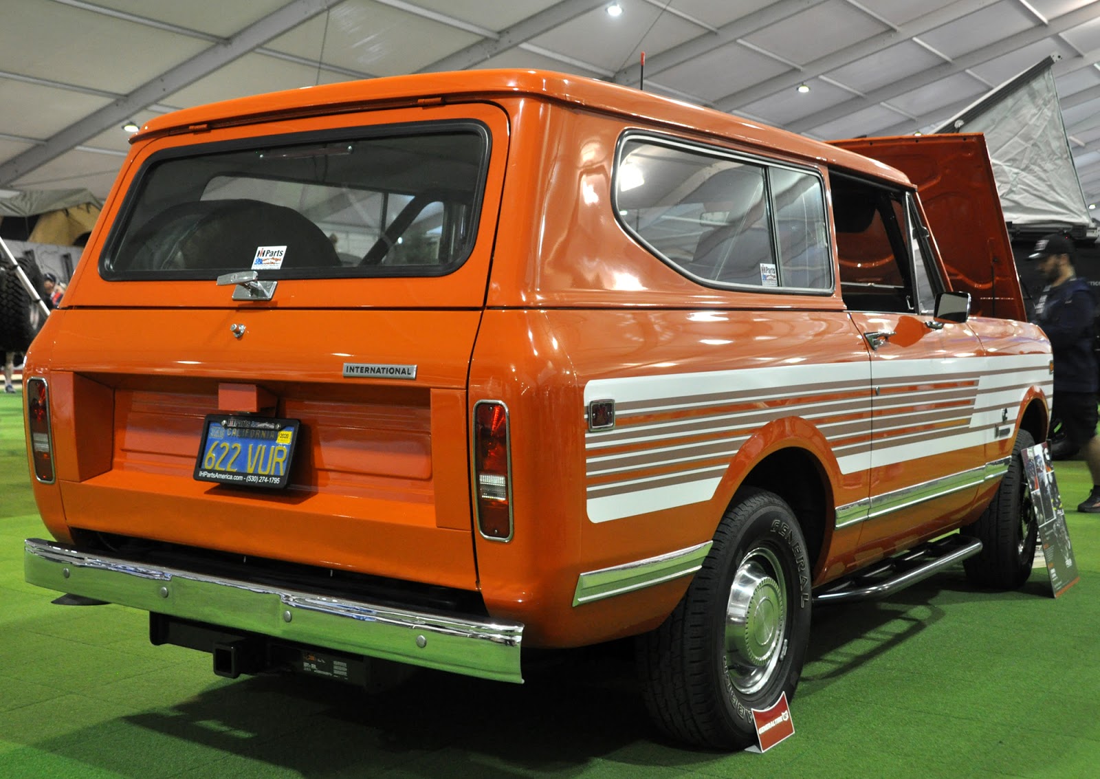 Just A Car Guy: Believe it or not, there were two Scouts at SEMA that ...