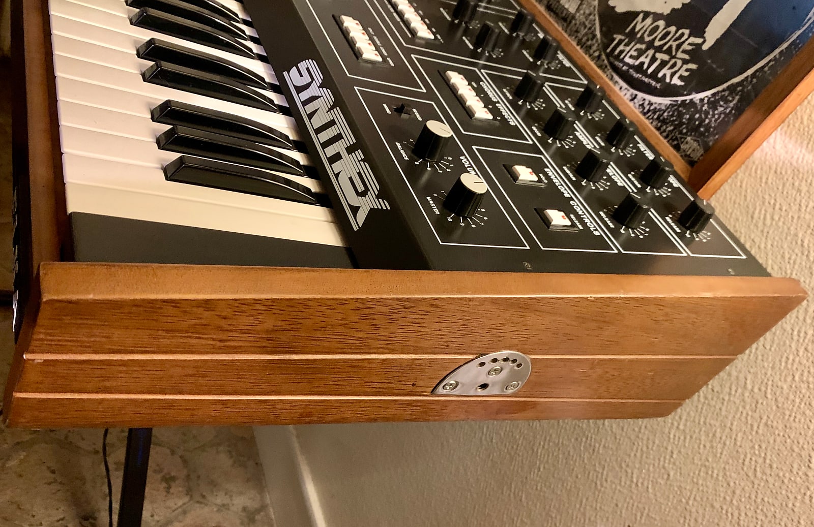 MATRIXSYNTH: Elka Synthex MKII+ Midi IN/OUT+ Flight Case. *Serviced by ...