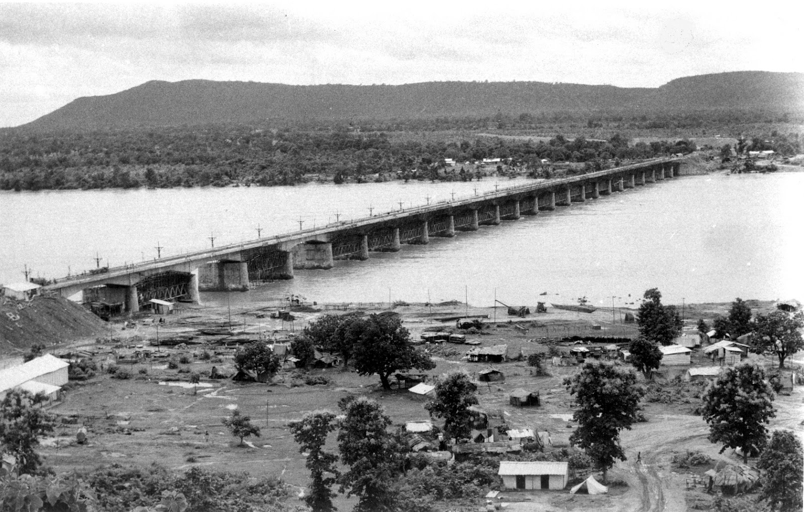 Karunakar Supkar-Sadharana Purusha: Hirakud Dam Project-Photographs ...