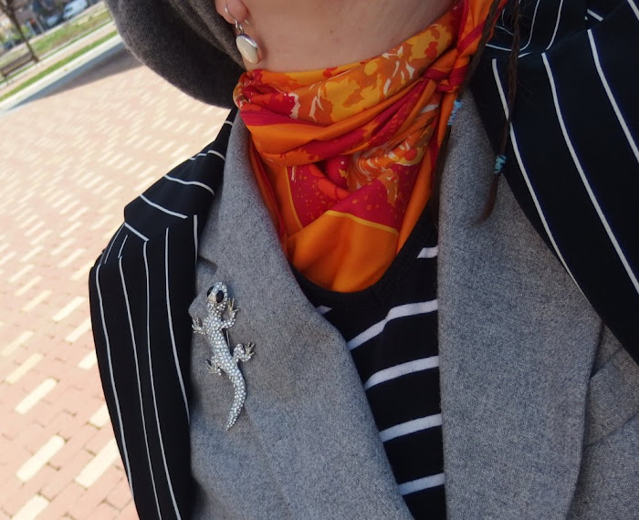 Señora Allnut: striped duster