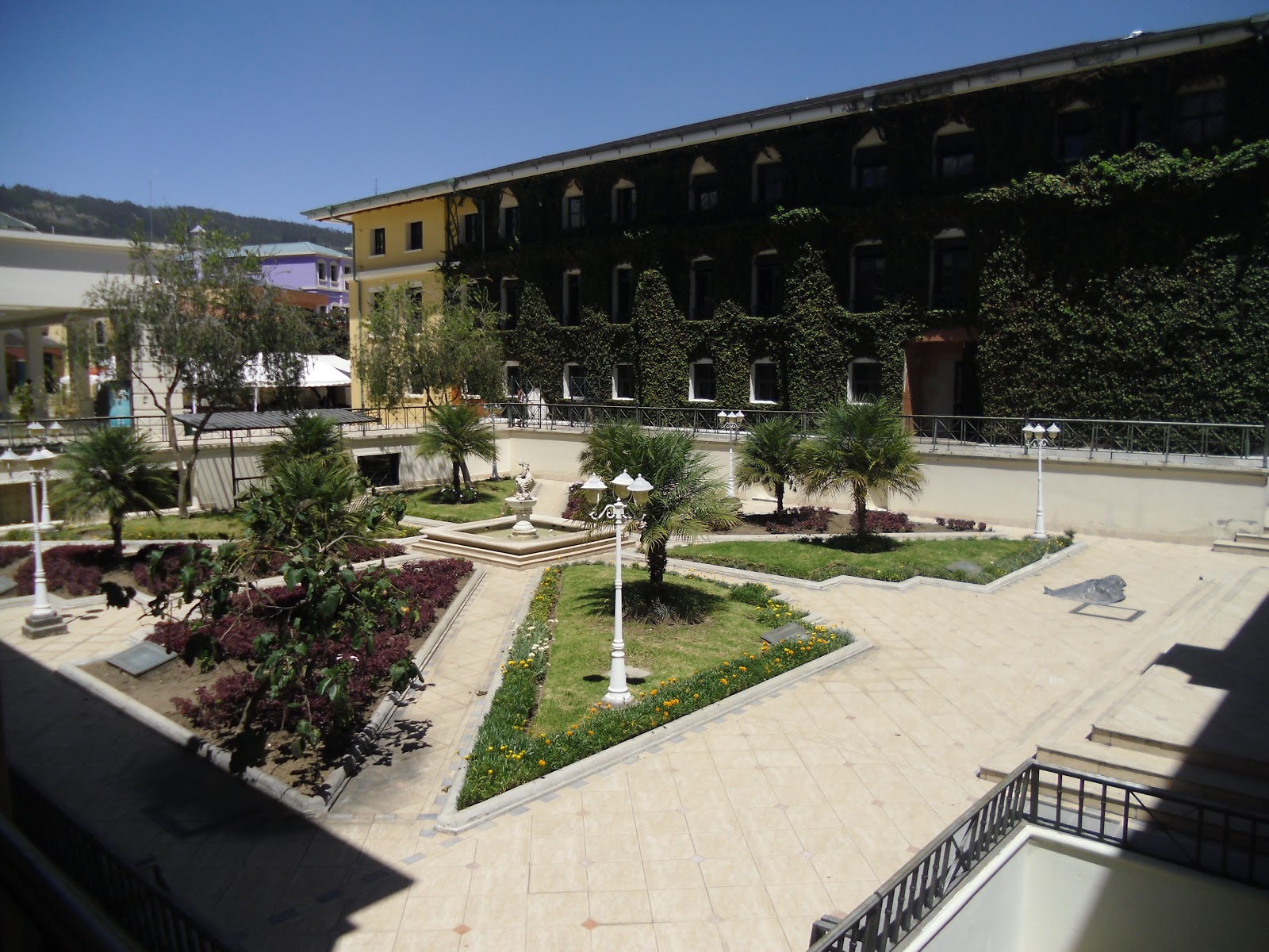 Mi vida en Quito: UNIVERSIDAD SAN FRANCISCO DE QUITO