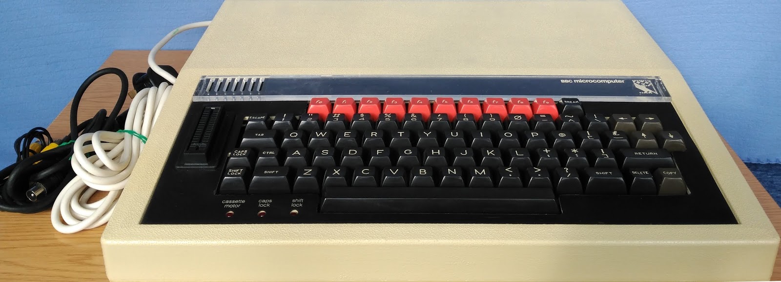 Retro Ordenadores Orty: Ordenador Acorn BBC Micro (A) (1981)