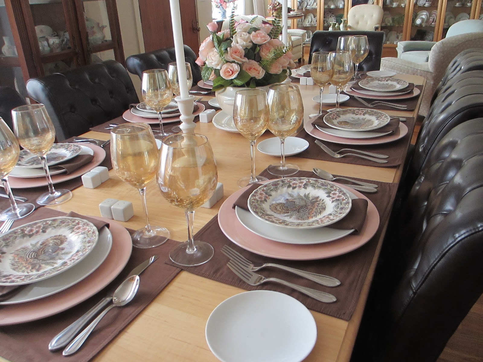 The Welcomed Guest: Queen's "Thanksgiving" Tablescape