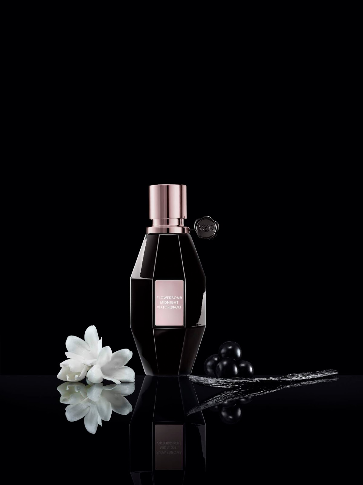 Flowerbomb Midnight la nueva fragancia de Viktor&Rolf - Bella y con estilo