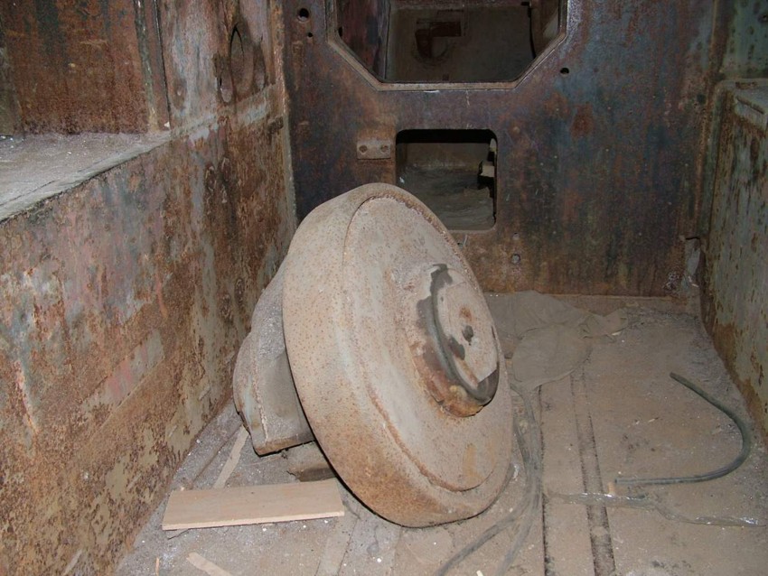 Tank Archives: Inside the Maus