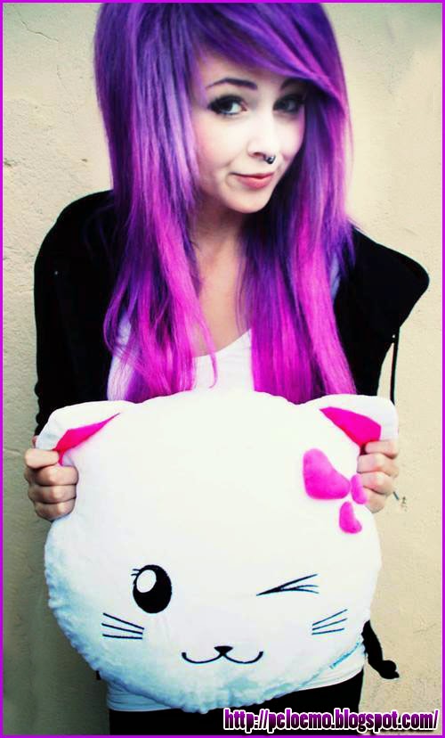 Pelo Emo: Pelo Morado | Emo Agosto 2014