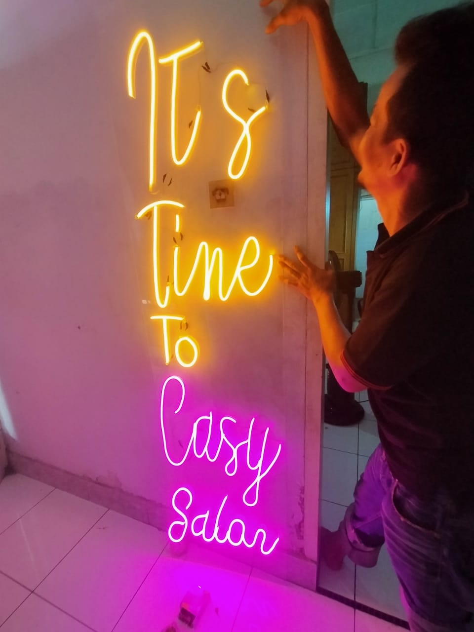 Letter Timbul dan Neon Box Salon Medan