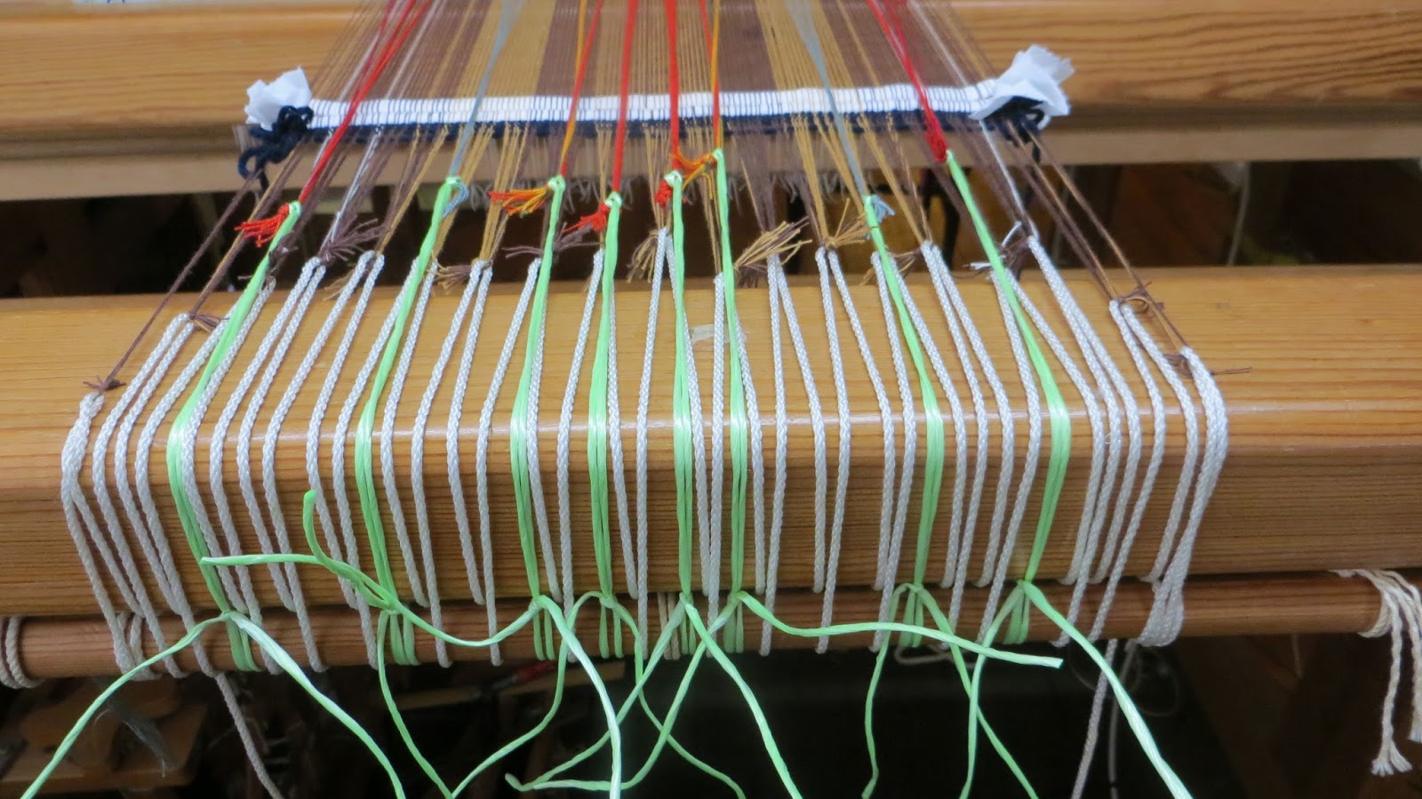 Gangewifre Weaving: Supplementary Warp - tying on
