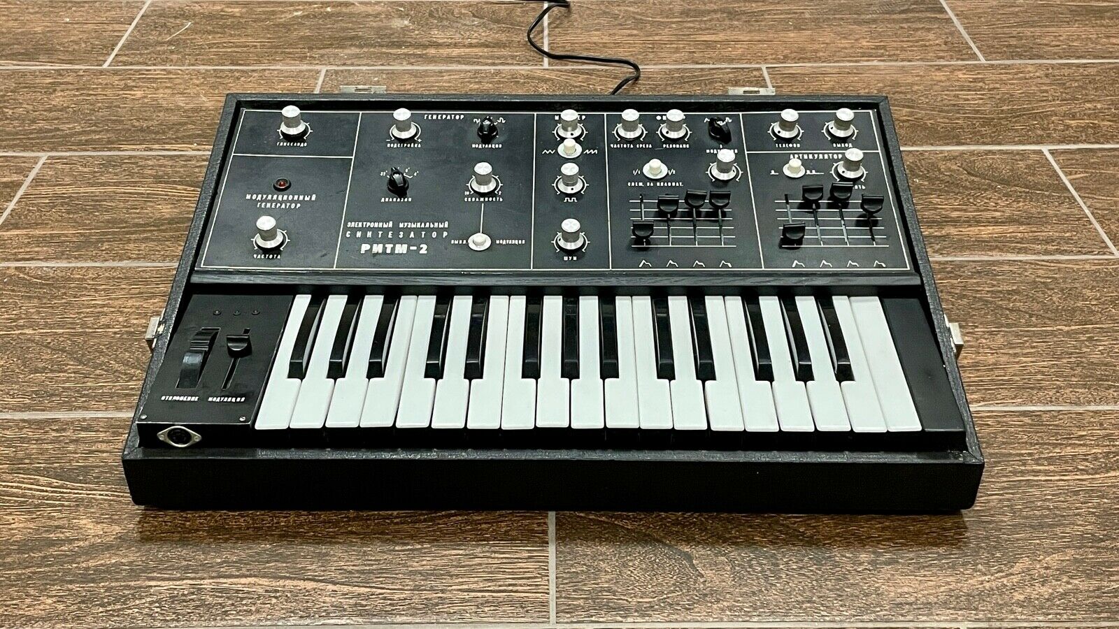 MATRIXSYNTH: RITM-2 RARE COLLECTIBLE VINTAGE USSR SOVIET ANALOG SYNTHESIZER