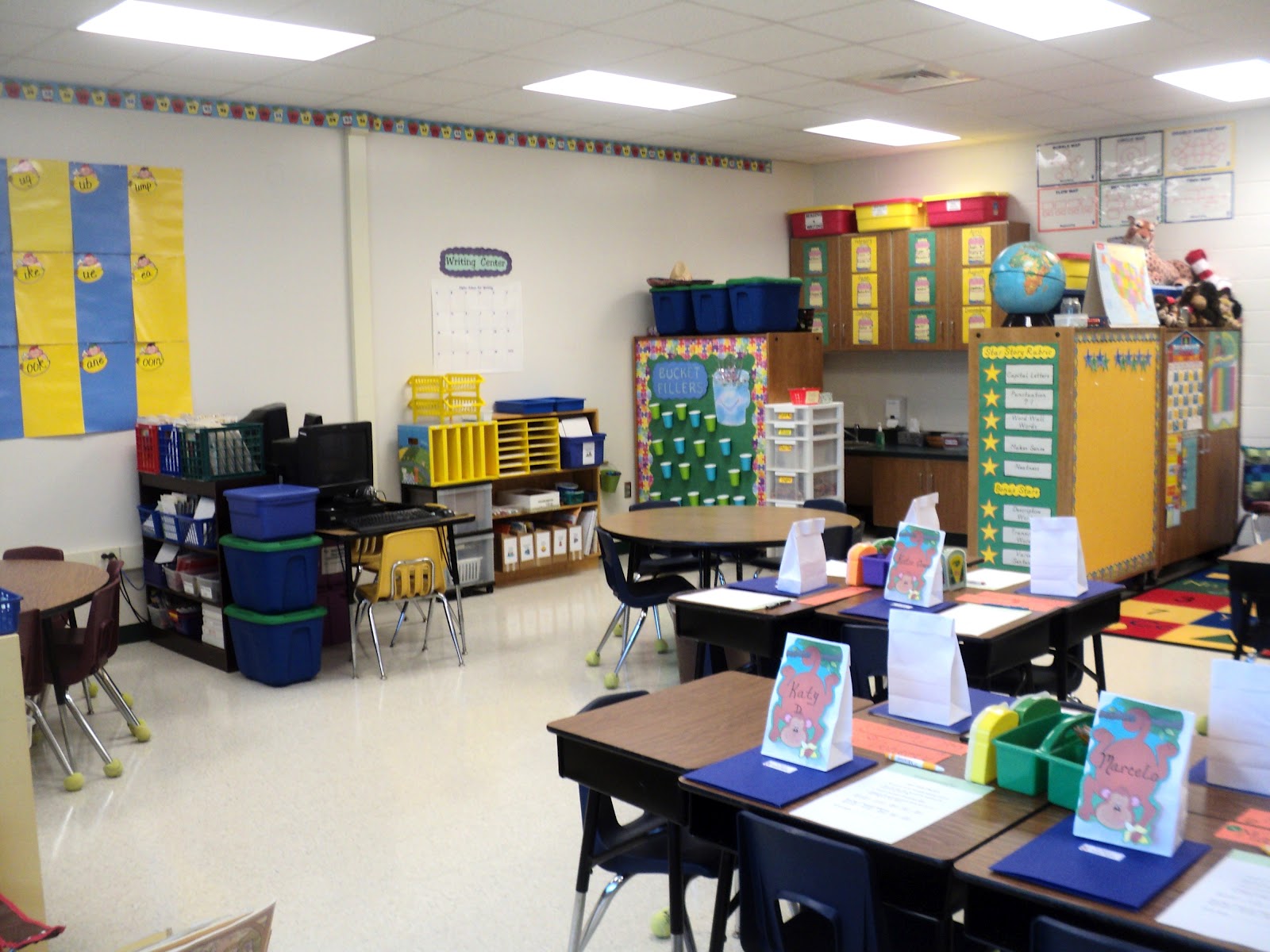 Teaching With Z: Tour of my First Grade Classroom