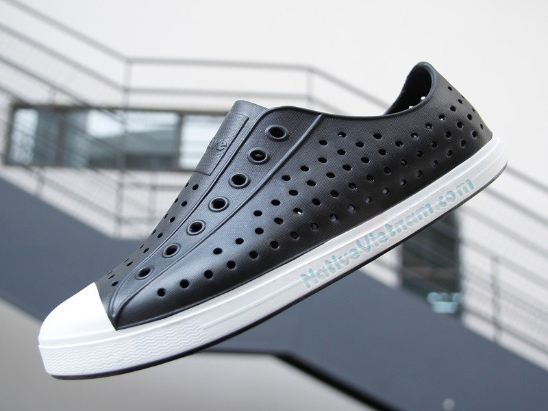 Giày Native - Đen Trắng