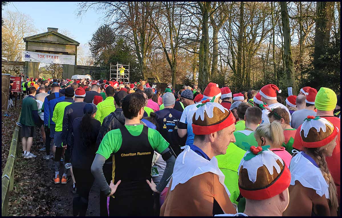 Postcard from Timperley: Sunday 8 December 2019 - The 11th Tatton Yule Yomp