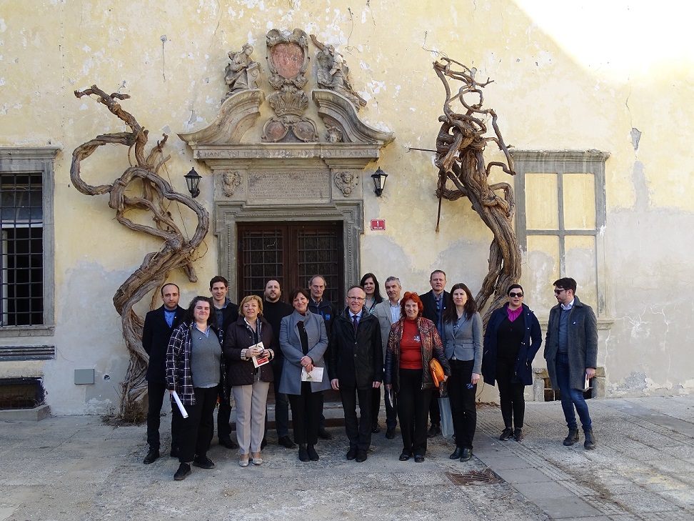 Obisk PS SMC na gradu Borl ~ Društvo za oživitev gradu Borl