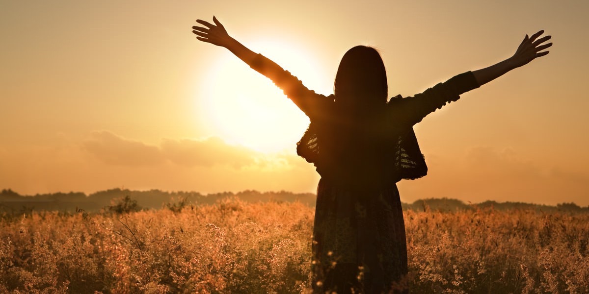 ESTUDIO BIBLICO DEVOCIONAL: ALABANDO A DIOS CON ALEGRIA Y GRATITUD ...