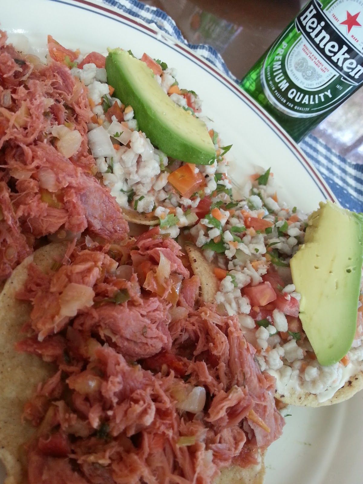 De Comida y Otras Humanidades: Tostadas de marlin ahumado y de ceviche