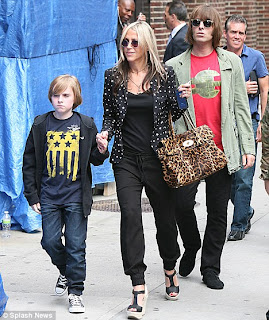 BURNAGEBYBURNAGE: Día de familia: Liam, Nicole y Gene de paseo en Nueva ...