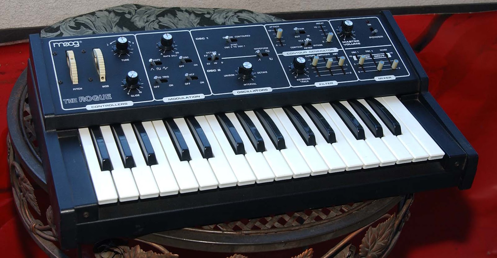 MATRIXSYNTH: MOOG THE ROGUE SN 3608