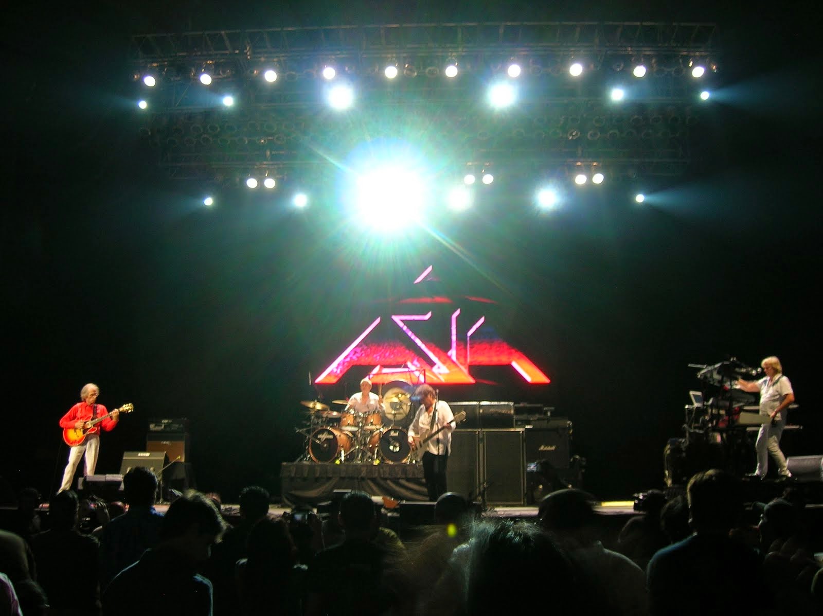 EL BUS MAS ROCK-POP: BIOGRAFIA ASIA "Programa 385"