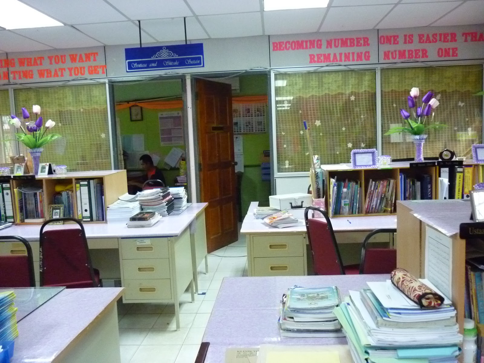 .::OFFICIAL BLOG OF SMK GEDONG::.: 5S DI BILIK GURU