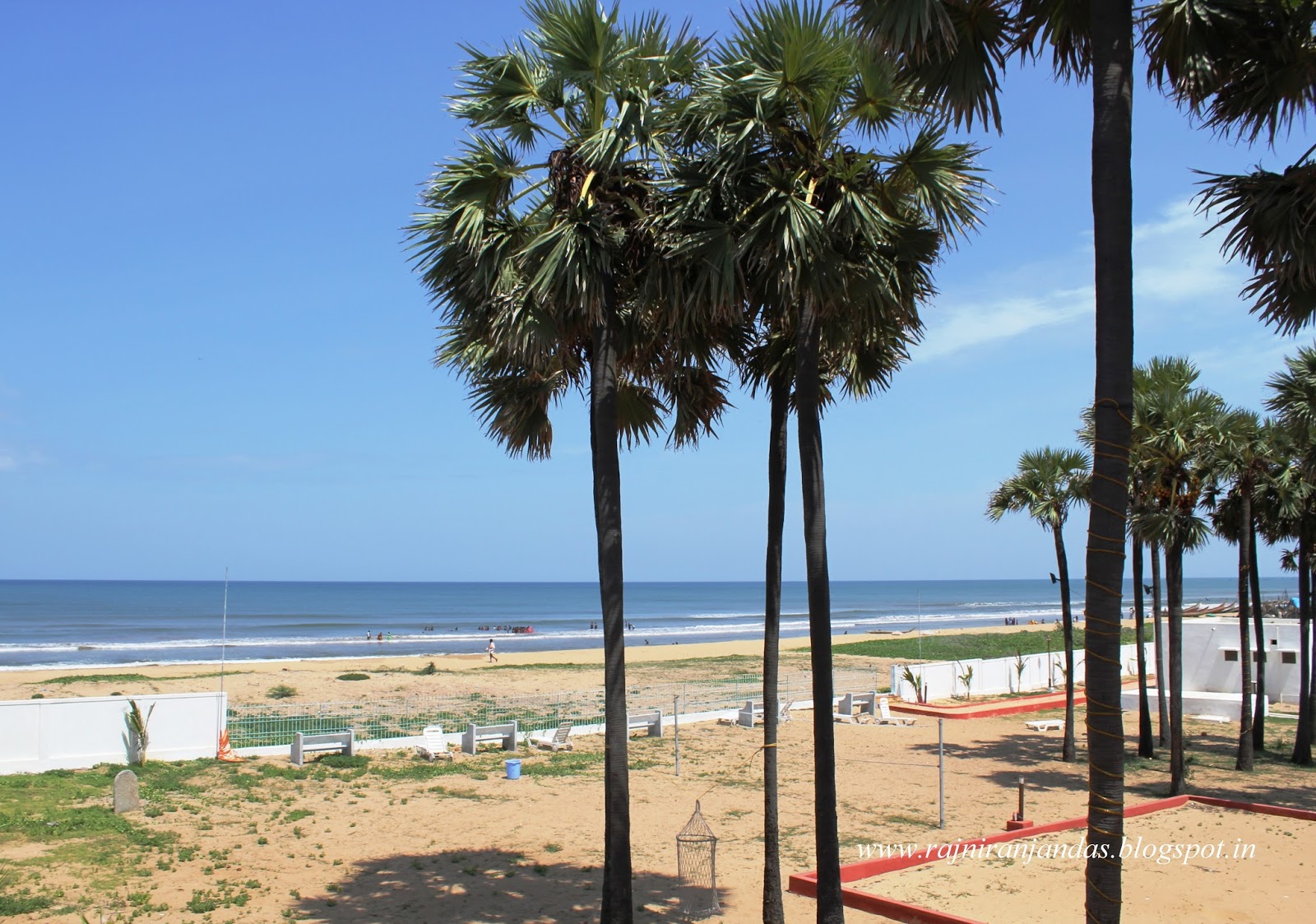 Tales Of A Nomad: Mypadu Beach- Along the Bay of Bengal...!!
