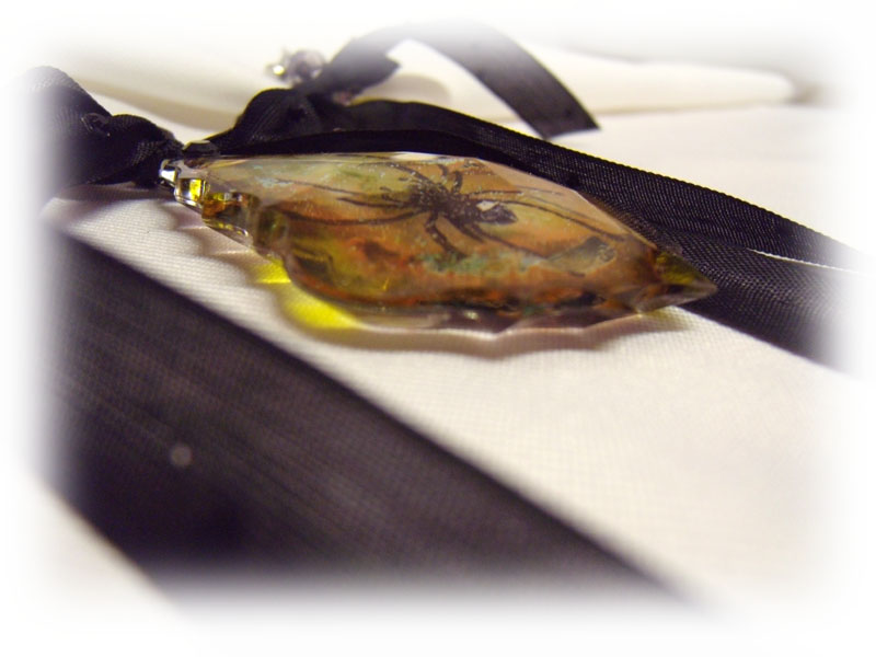 Glitter Tart Designs: Halloween Light Charms or Fan Pulls