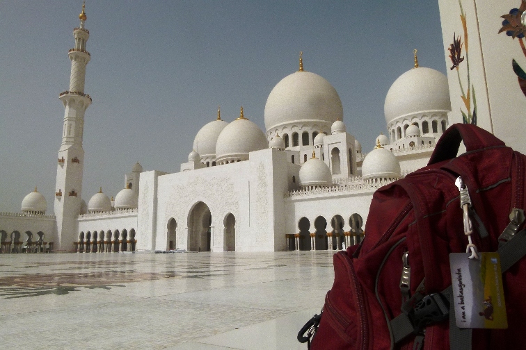 the viewing deck: Abu Dhabi's Grand Mosque and the Leaning Tower