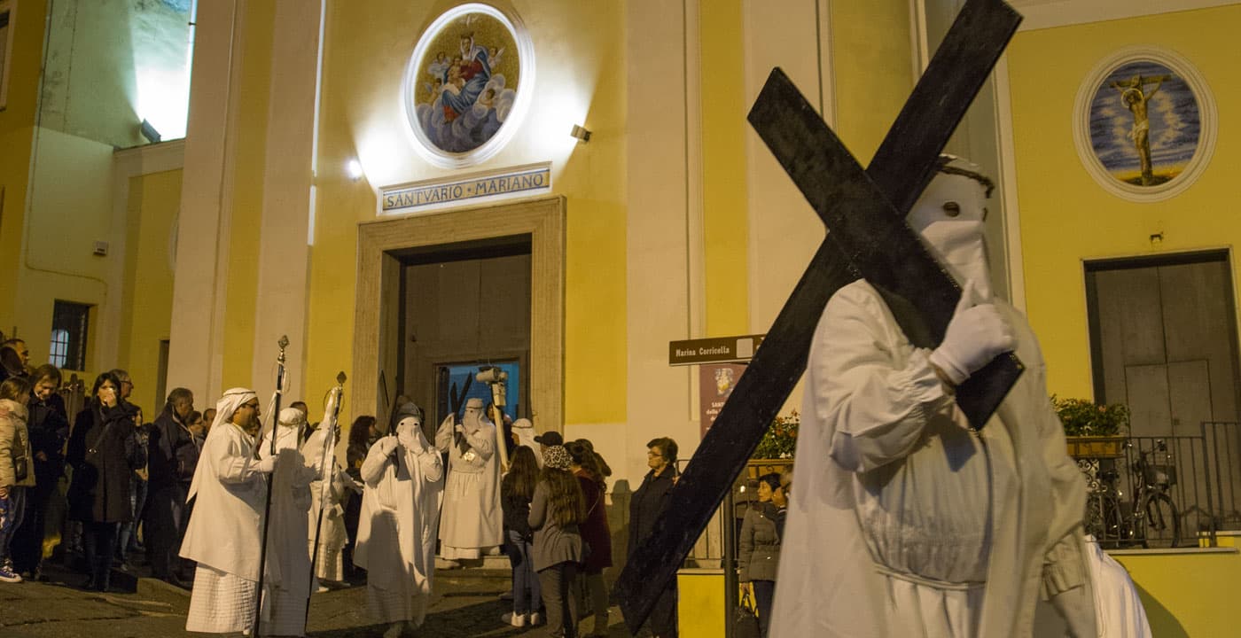 Achille della Ragione: Feste religiose e processioni in costume