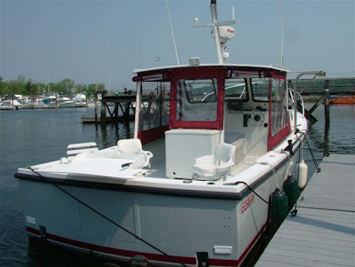 Eastern Boats 31: Eastern Boats 31 Exterior