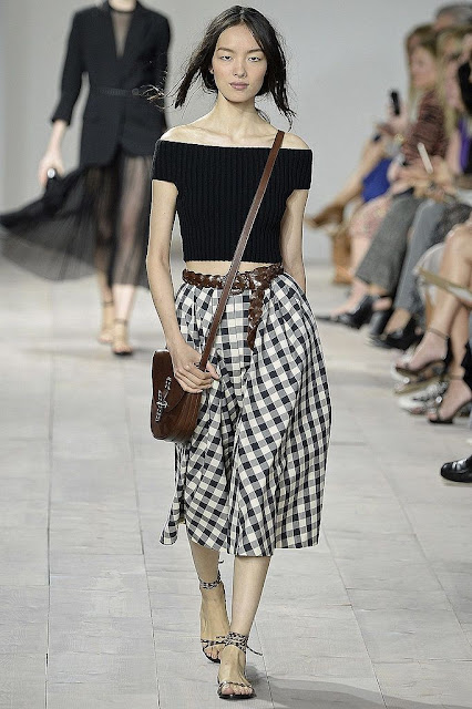 Off the shoulder trend - Spring/Summer, inspiration looks & must haves ...