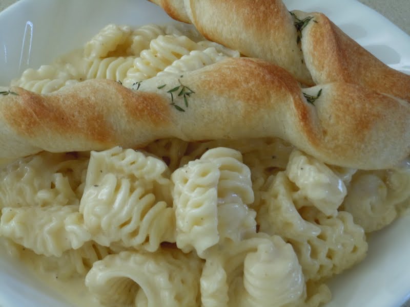 chloe colette: twisty breadsticks and creamy pasta