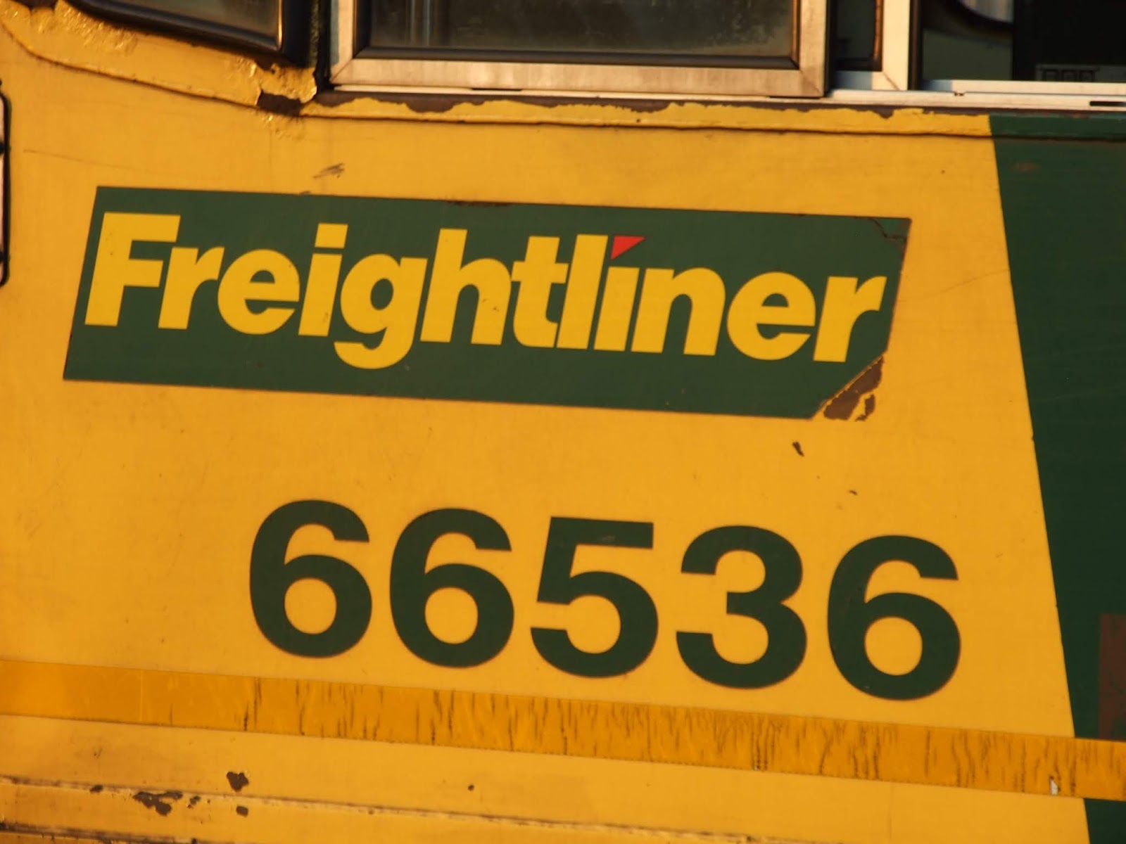 'Along These Tracks' Train Photos Site : Photo Freightliner UK Diesel ...