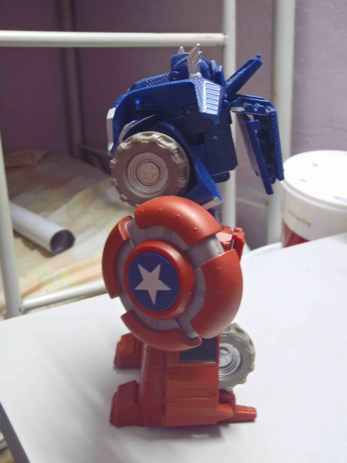 New Planet Cybertron: Transformers Review – Captain America (Marvel ...