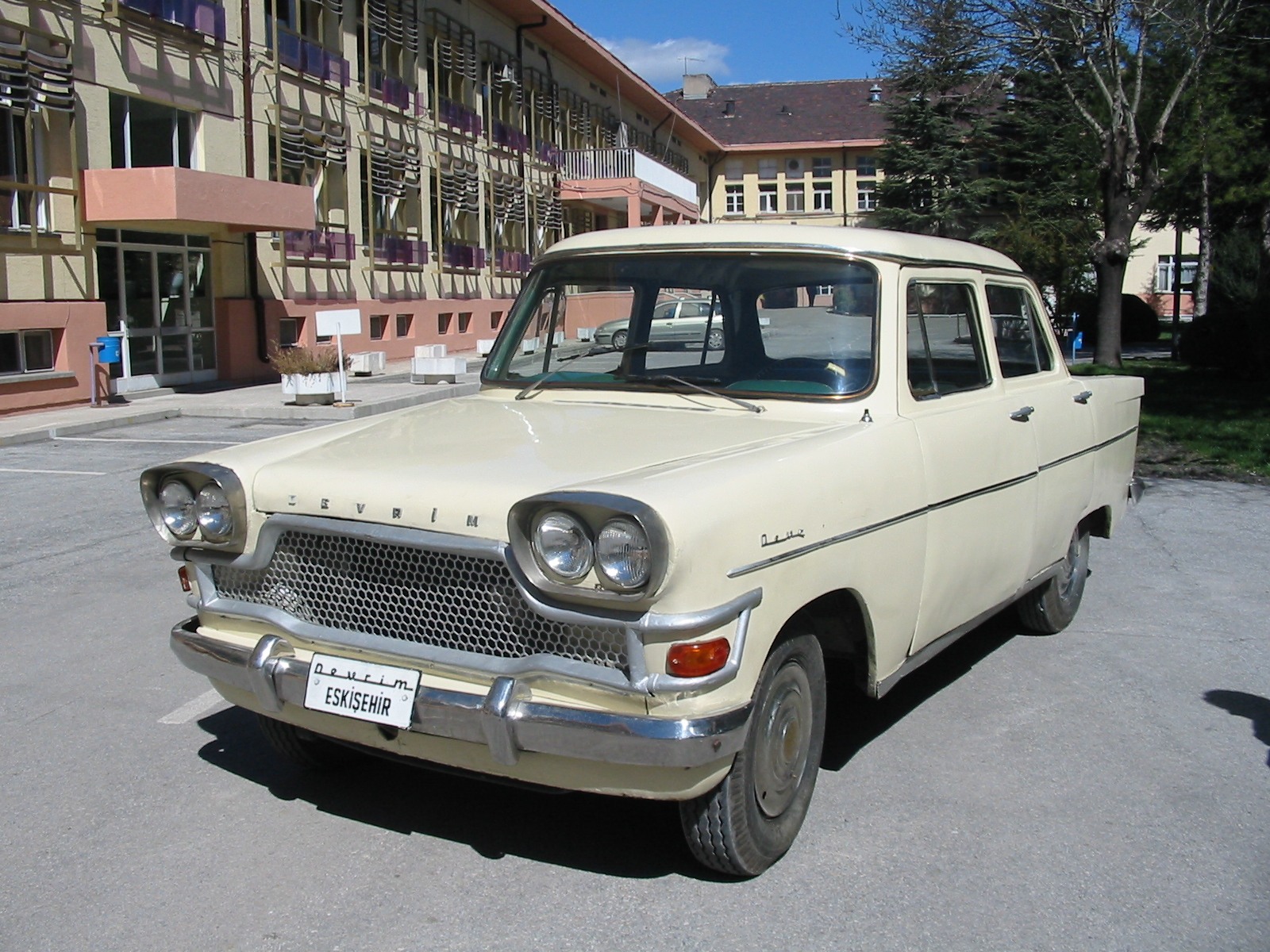 BEAUTİFUL CARS...: Türklerin ilk yerli arabası DEVRİM - DEVRIM Turks ...