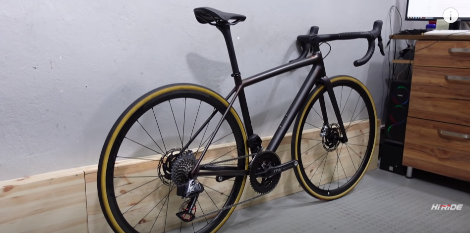 (Vídeo) Montando una Specialized S-Works Aethos de 6.0kg (THM, Ceramic ...