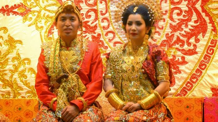 Wow, Habiskan Uang 7 Miliar Demi Nikahi Putri Bugis - KLIKBONTANG