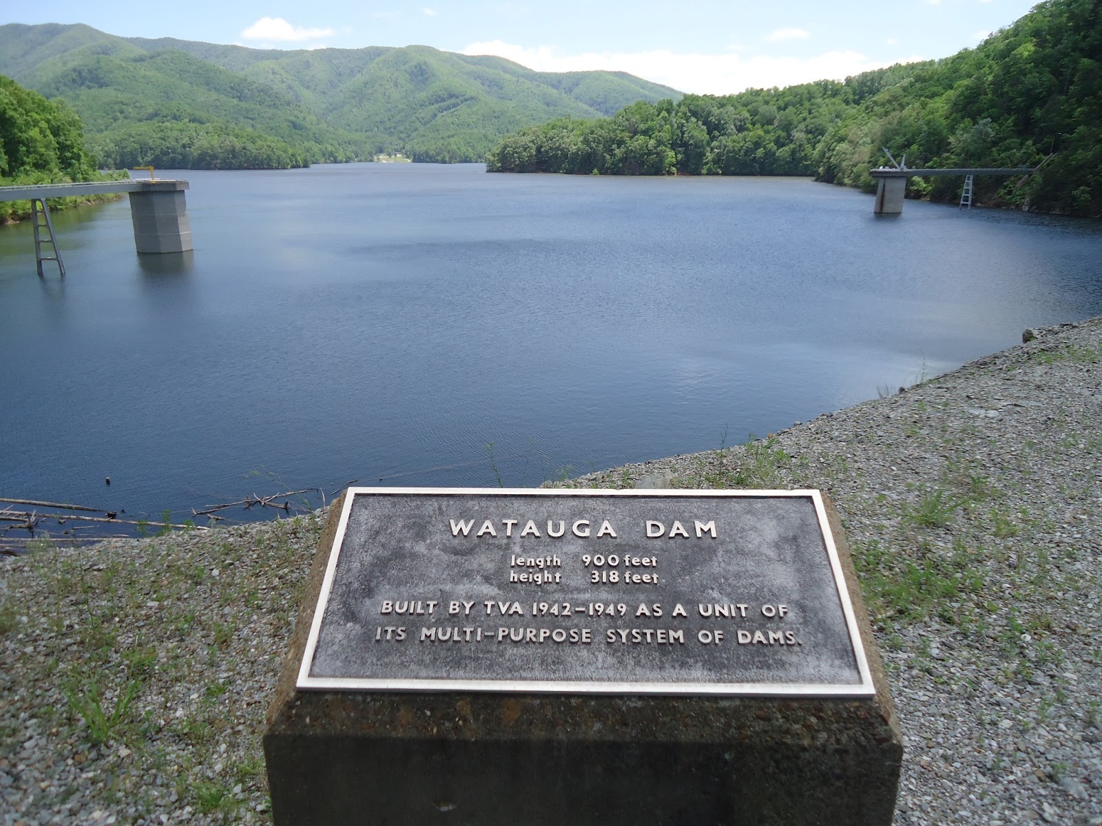 Five Million Footsteps: May 24 - Day 39: Easy Going Around Watauga Lake