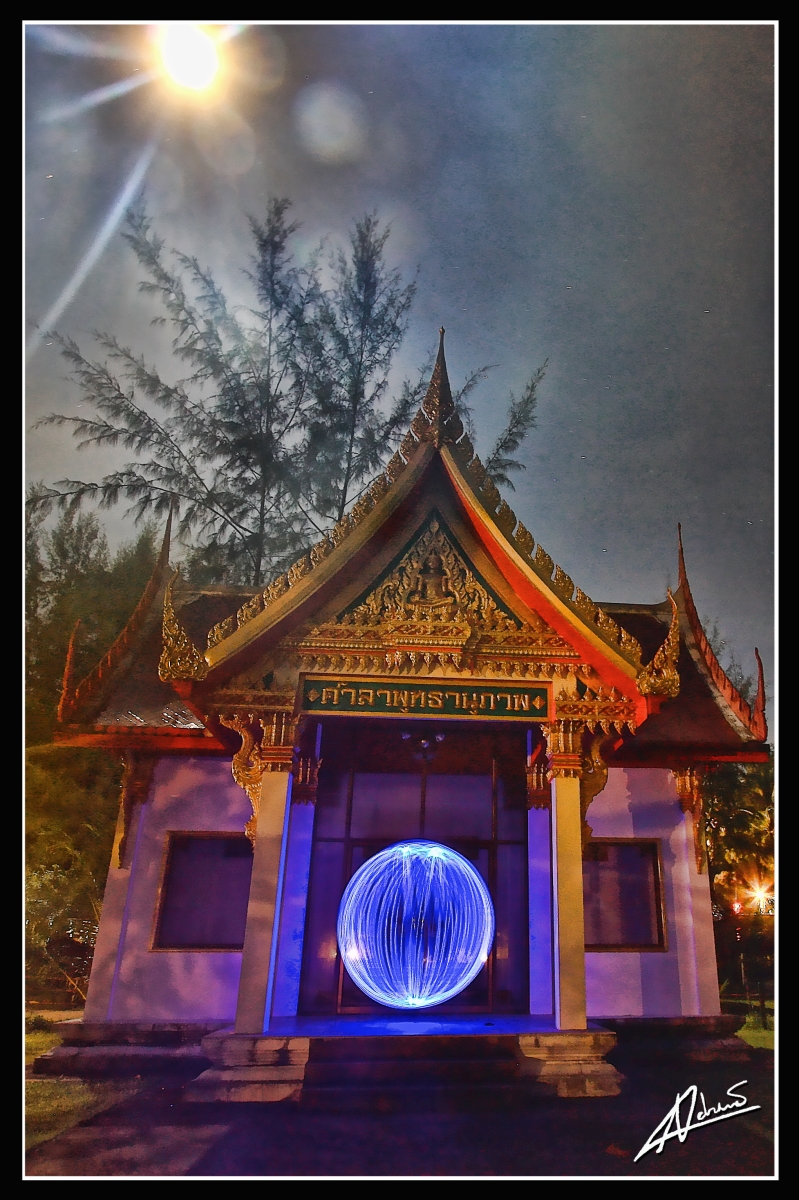 Ball of light REVISITED! - Adriano's photo & pixel addiction