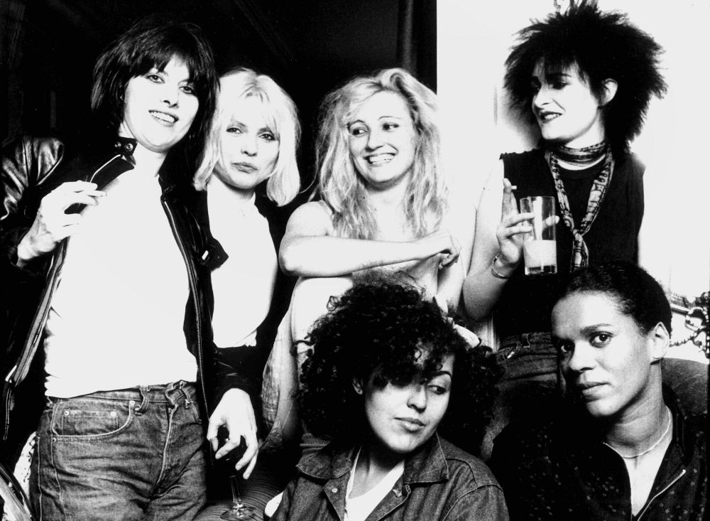 Ladies Tea Party: Amazing Photos of Female Punk Icons Gathering ...