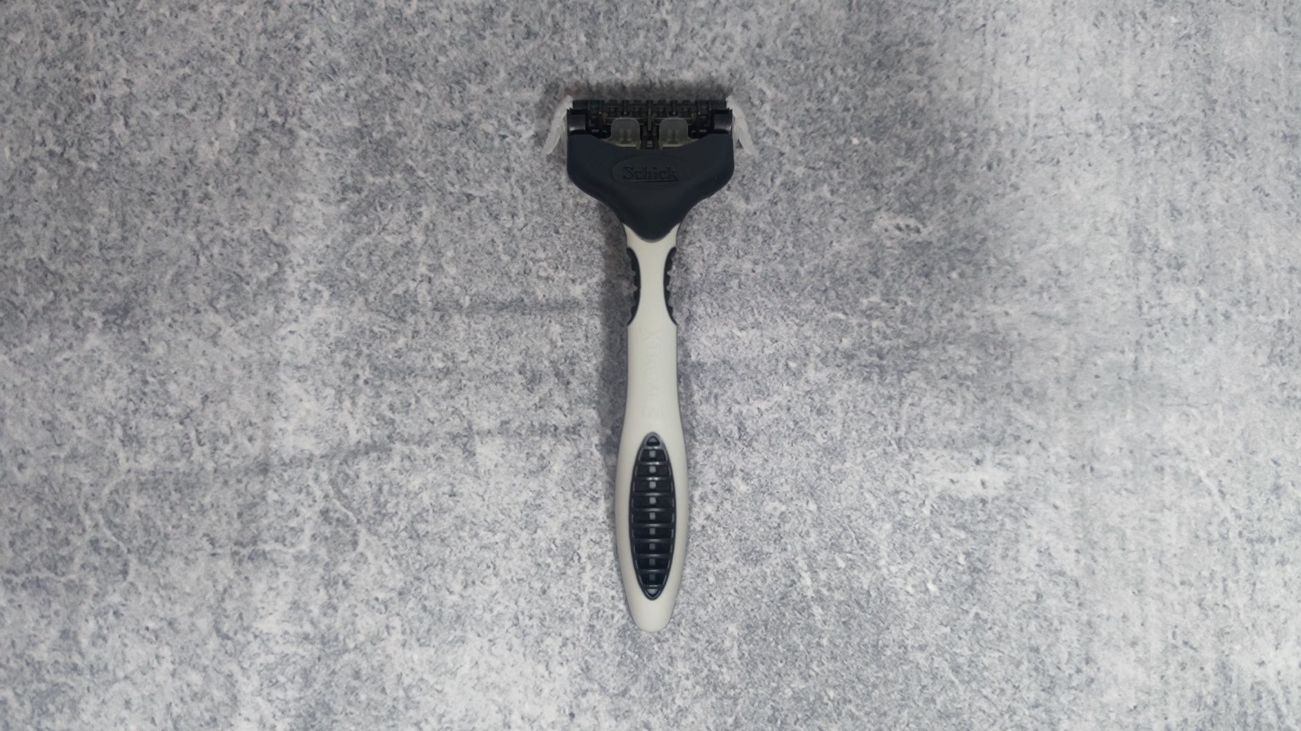 Schick Xtreme 3 Sensitive Disposable Razor