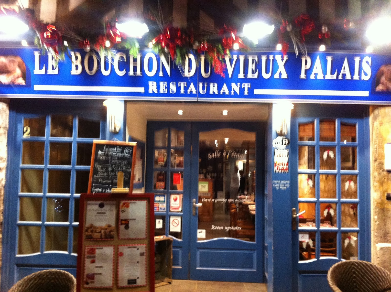 French Vocabulary Illustrated: bouchon (restaurant)