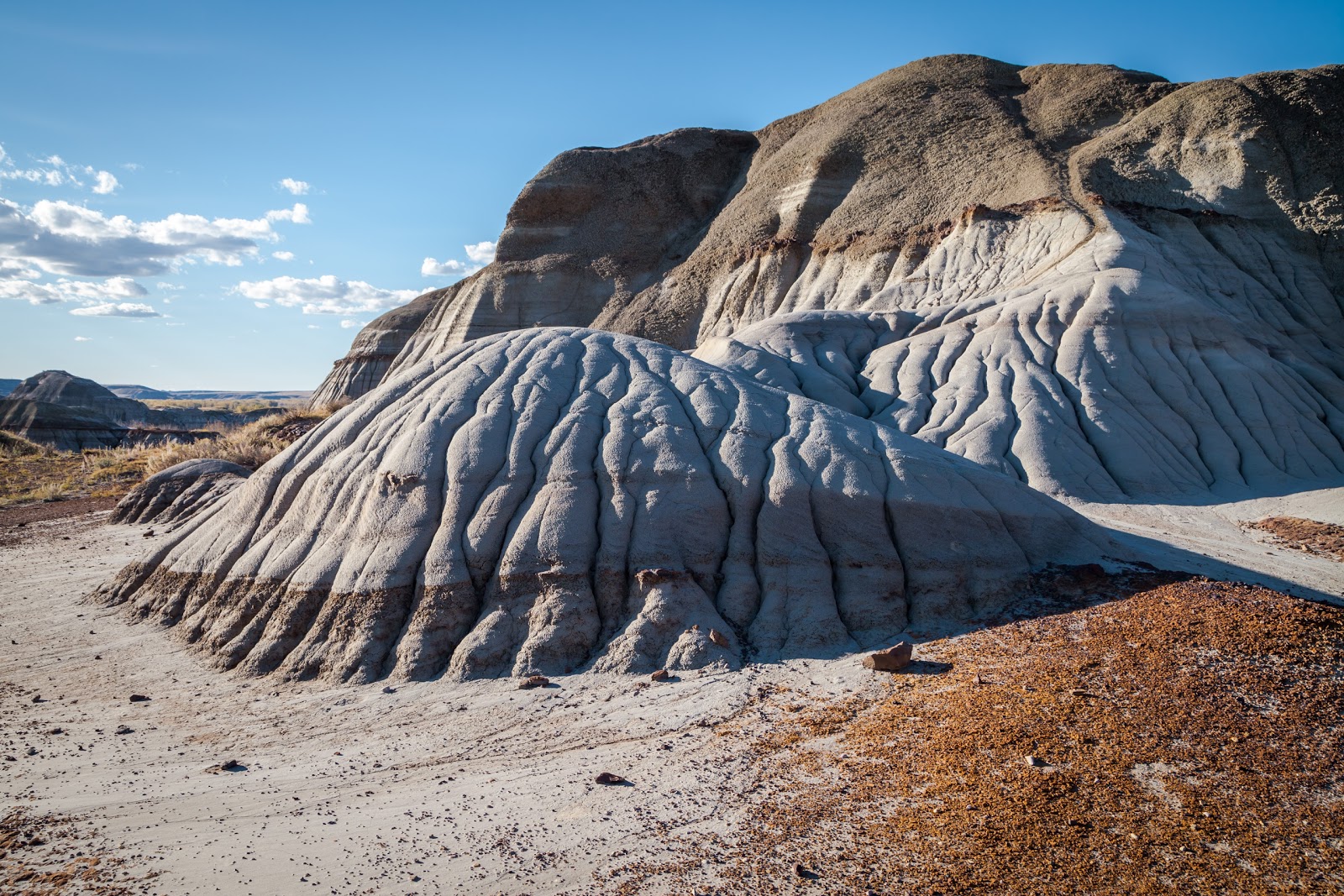 The Largest Badlands in Canada - Explore the World with Simon Sulyma