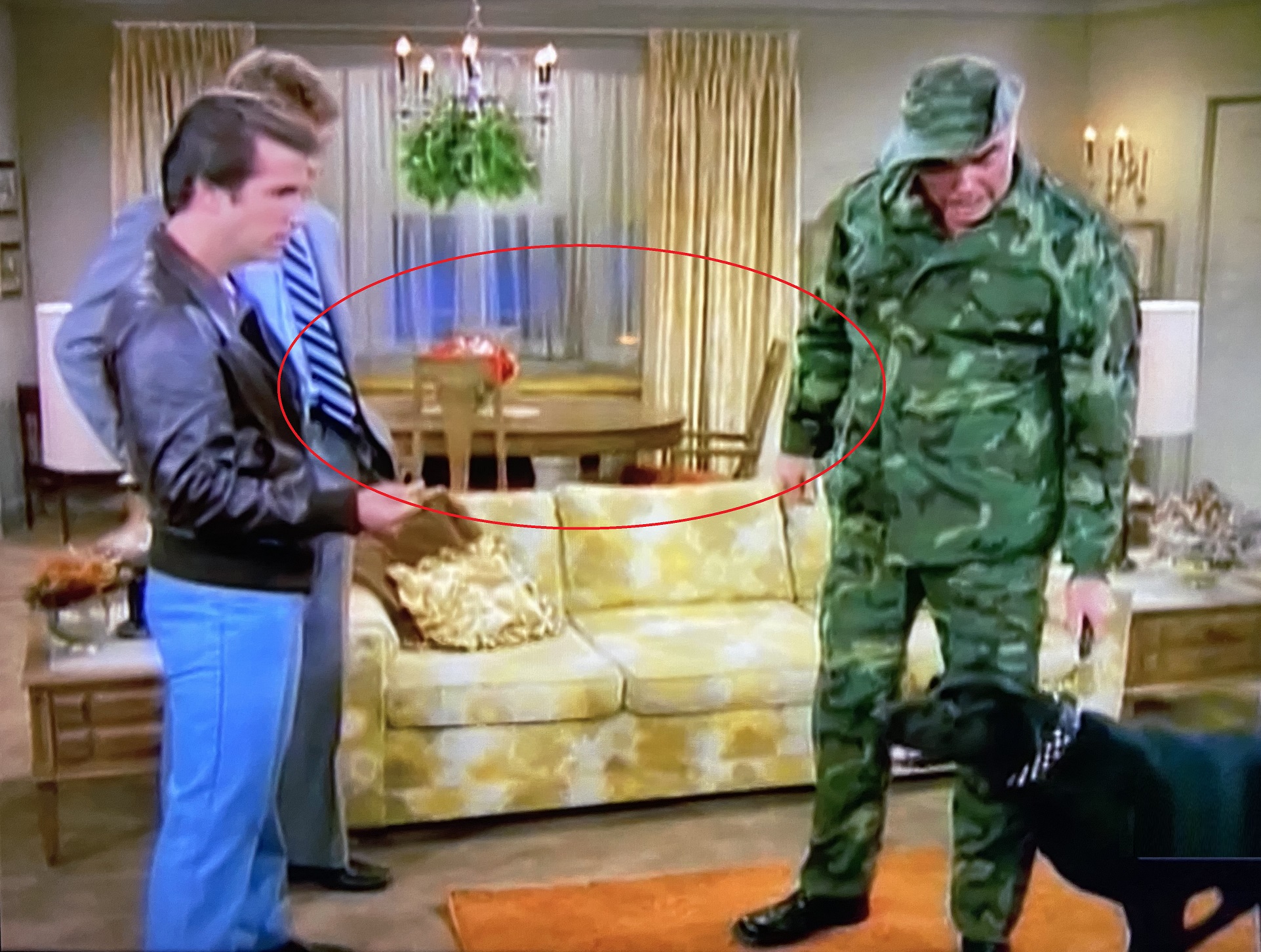 The Brady Bunch Blog: Brady Furniture on A Happy Days Set 1981