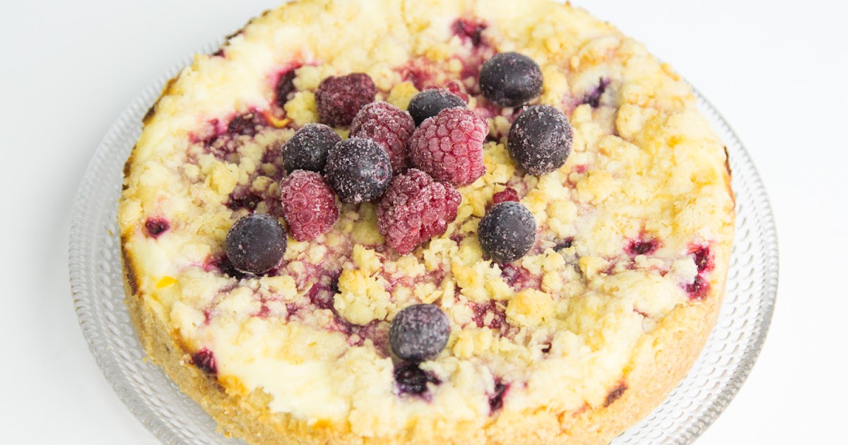 Berry Quark Crumb Pie