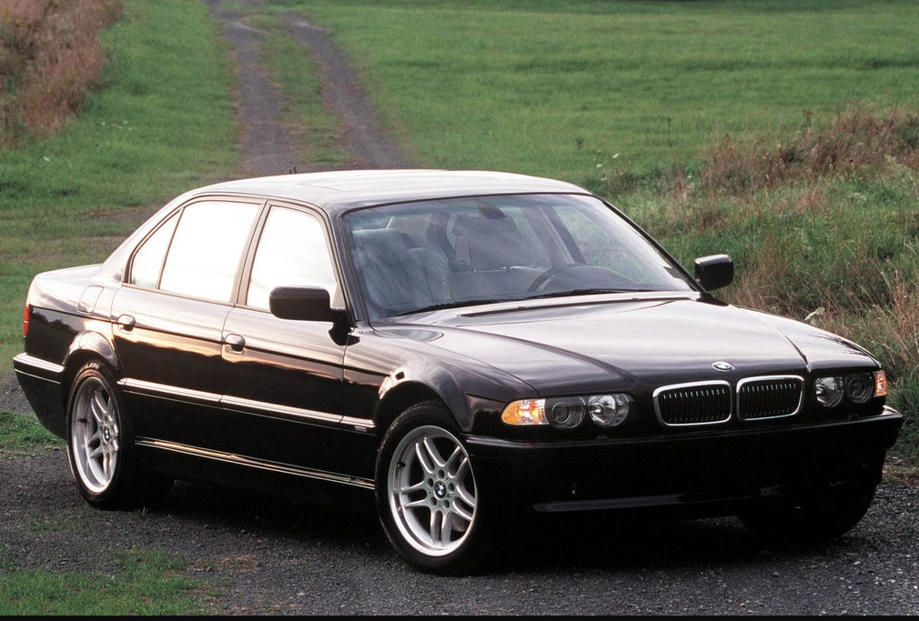 BMW 7 Series 735iL Year 2000 - AZH-CARS