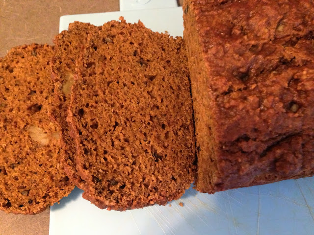 The Vegan Hucklebuck: Vegan Pumpkin Bread