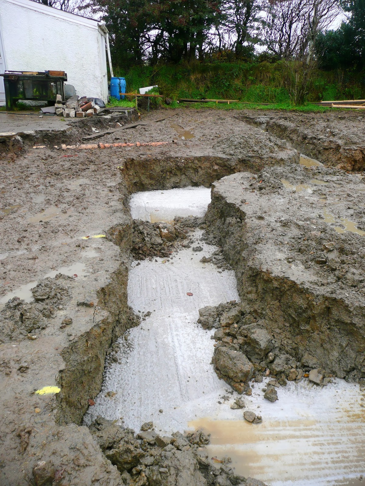 V&A's Home Build: Groundwork: Part 2 - Trenches & footings